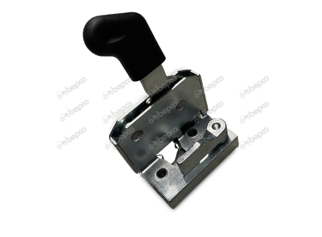 For DEUTZ AGROSTAR CAB DOOR INTERIOR LOCK LH – Gwynedd Farm Machinery Ltd
