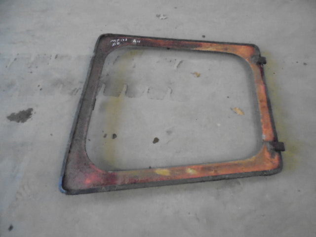 For 135 MASSEY FERGUSON QD CAB RH SIDE WINDOW FRAME – Gwynedd Farm ...