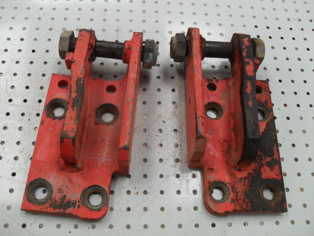 David Brown 1490 Hydraulic Arm Retaining Bracket In Good Condition
