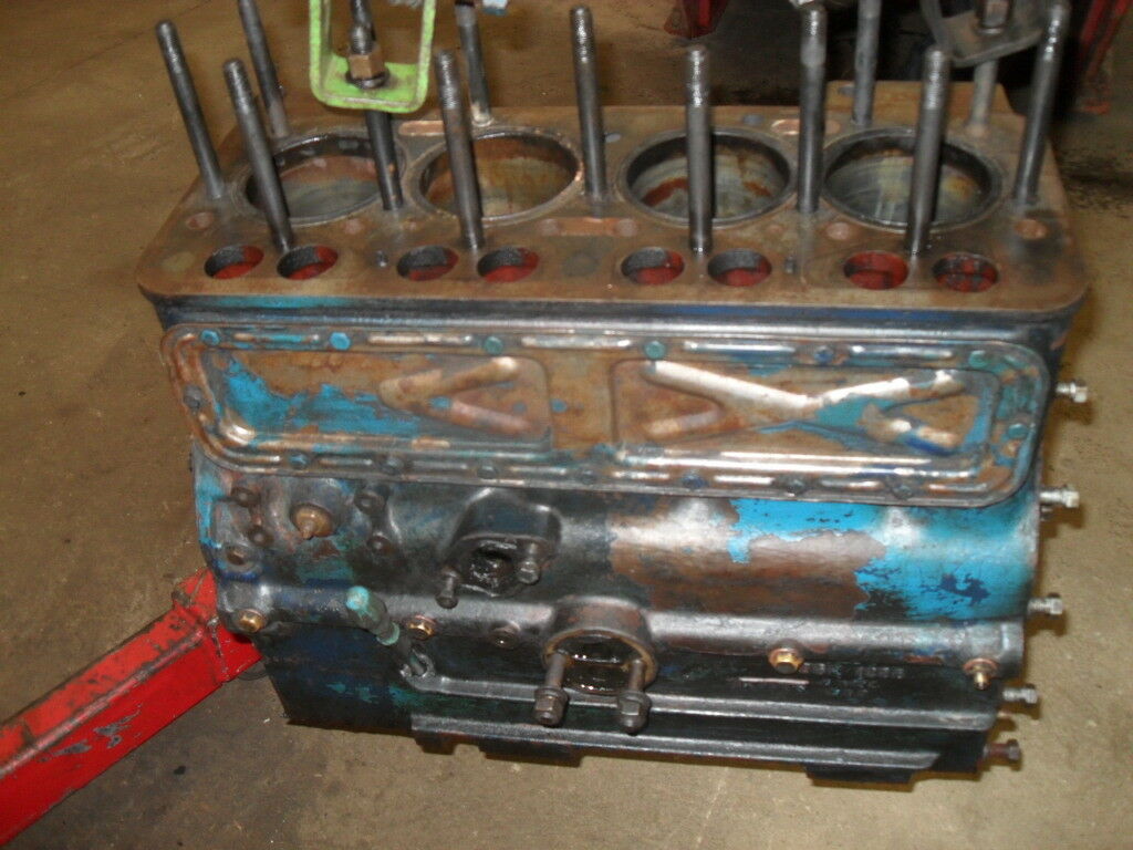 Leyland 255/270 (498 DT) Engine Block in Good Condition – Gwynedd Farm ...