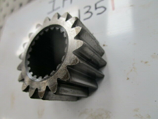 for, CASE IH 685/885 4wd Front Axle Sun Gear (ZF APL 1351) in Good Con ...