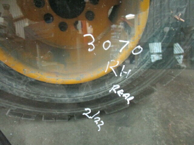 for, Massey Ferguson 3070 Cab RH Rear Glass & Rubber Surround - Good c ...