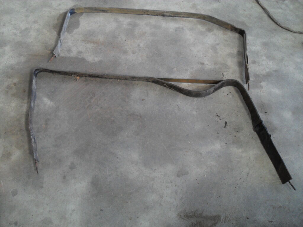 Massey Ferguson 3000 Diesel Tank Straps – Gwynedd Farm Machinery Ltd