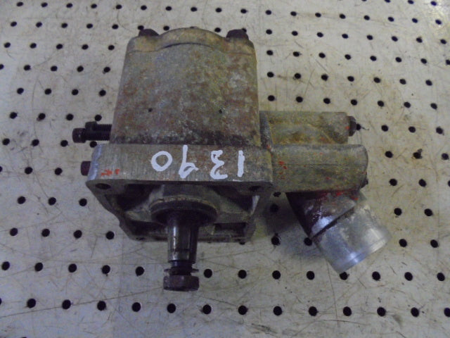 David Brown 1390 Hydraulic Pump – Gwynedd Farm Machinery Ltd