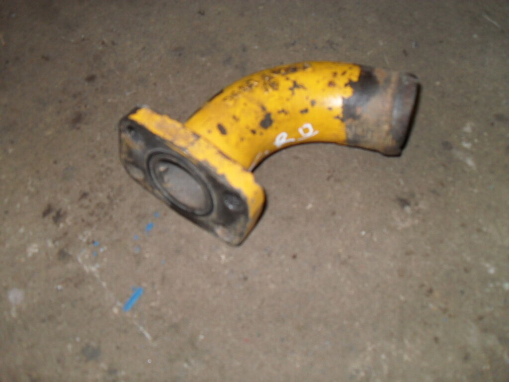 Ford 550 Digger Hydraulic Pump Inlet Pipe – Gwynedd Farm Machinery Ltd