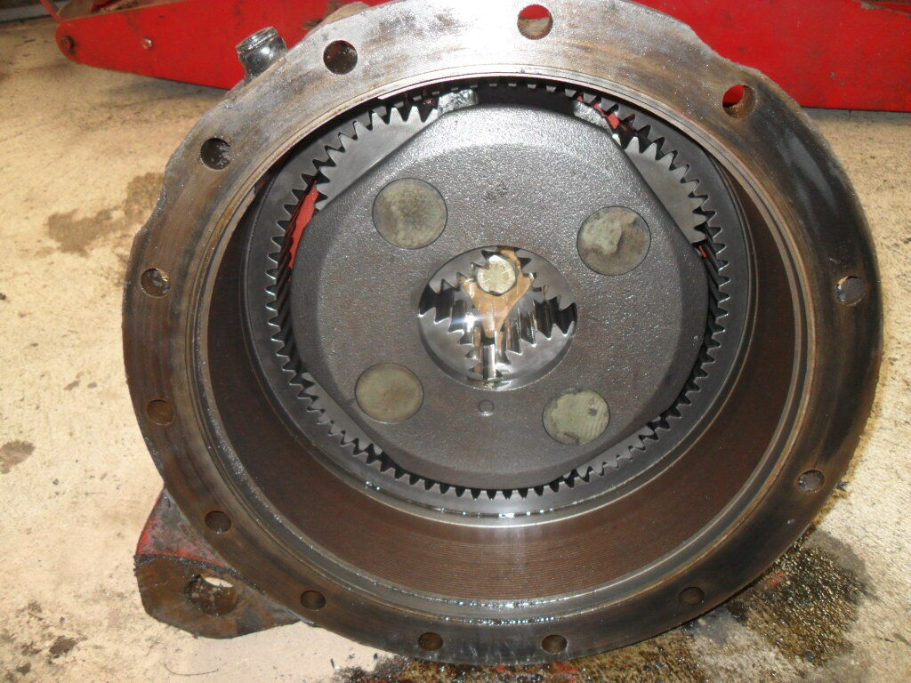 Ford/New Holland 8340 RH Rear Axle Trumpet Housing & Epicyclic Unit ...